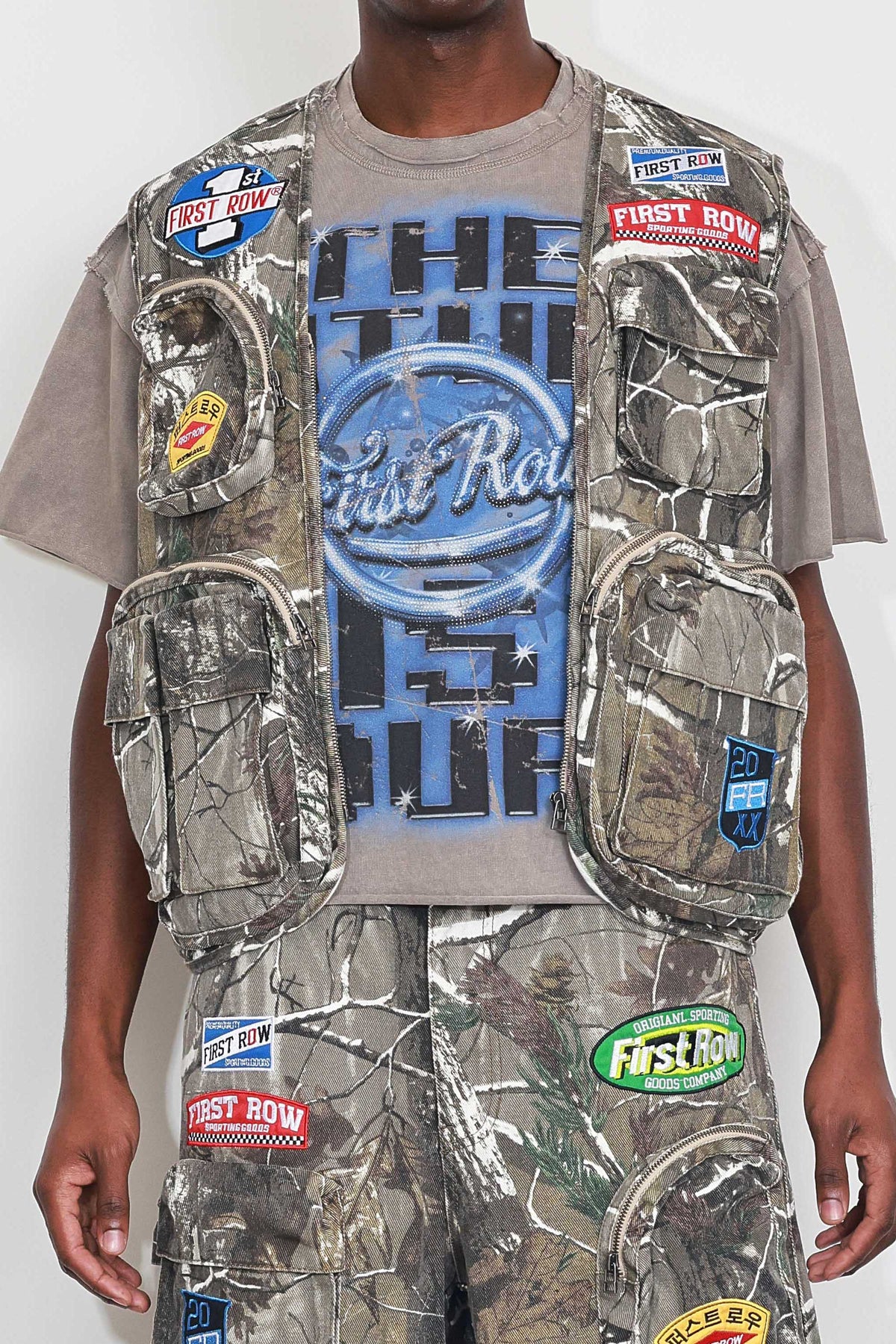 PATCHES MULTI CARGO VEST | First Row